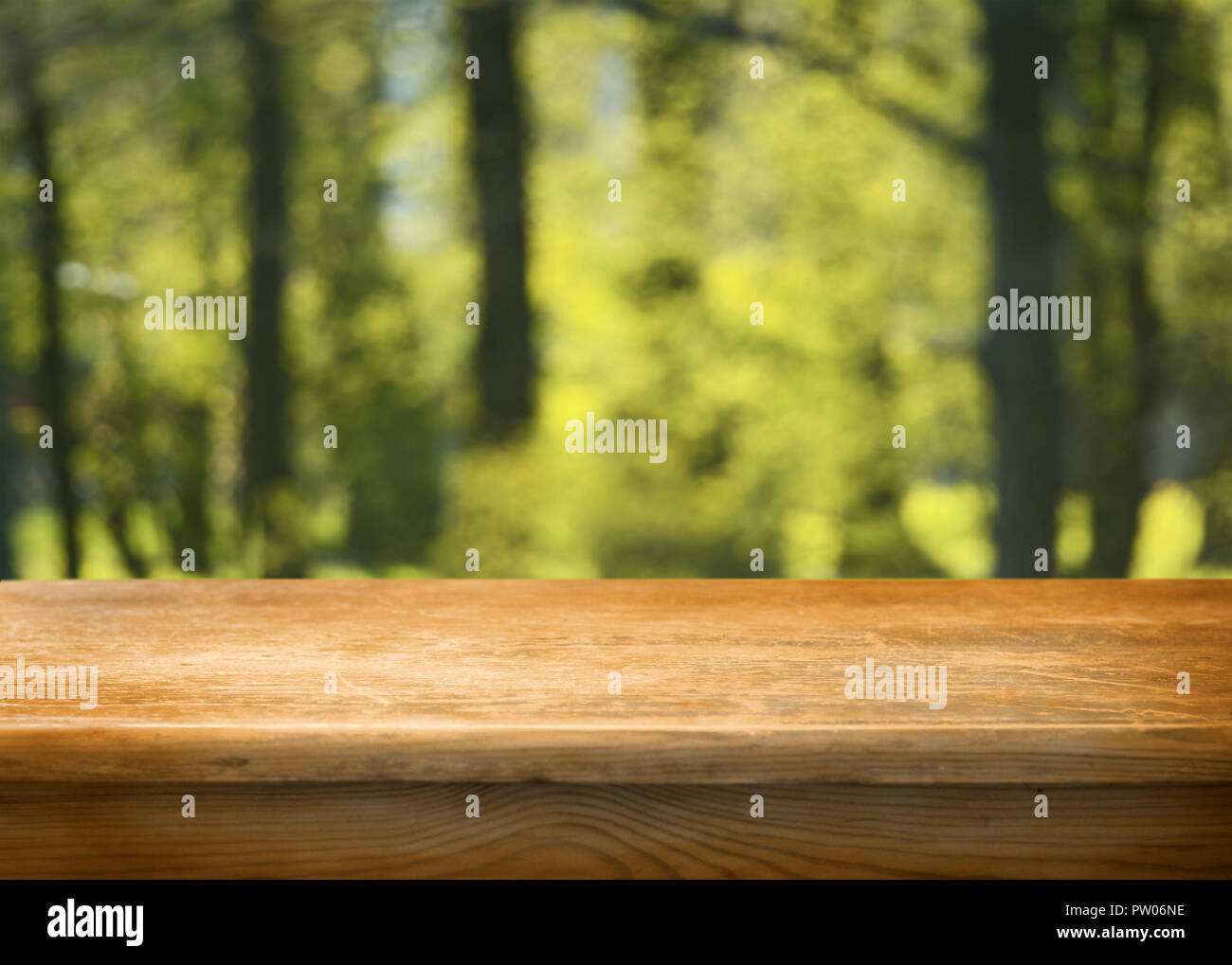 Empty table for display montages Stock Photo - Alamy