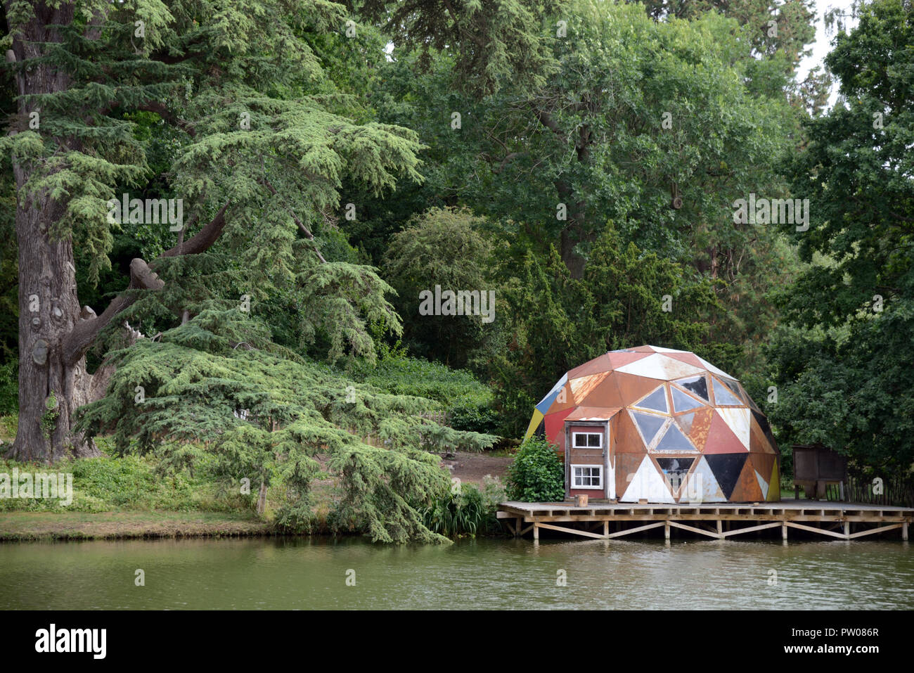 Geodesic dome hi-res stock photography and images - Alamy