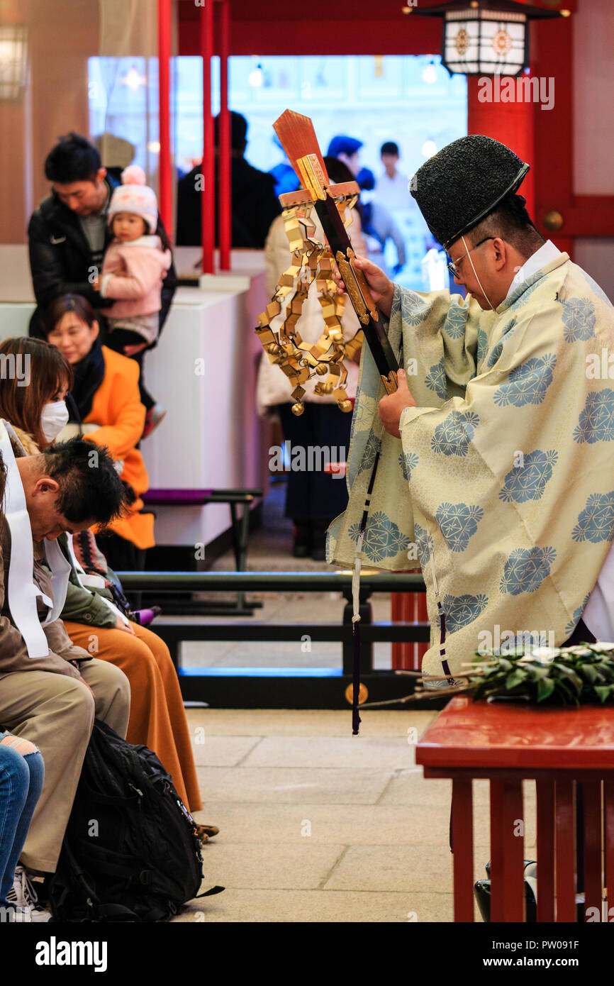 Japanese new year, shogatsu. Shinto Priest, Kannushi, performing a ...