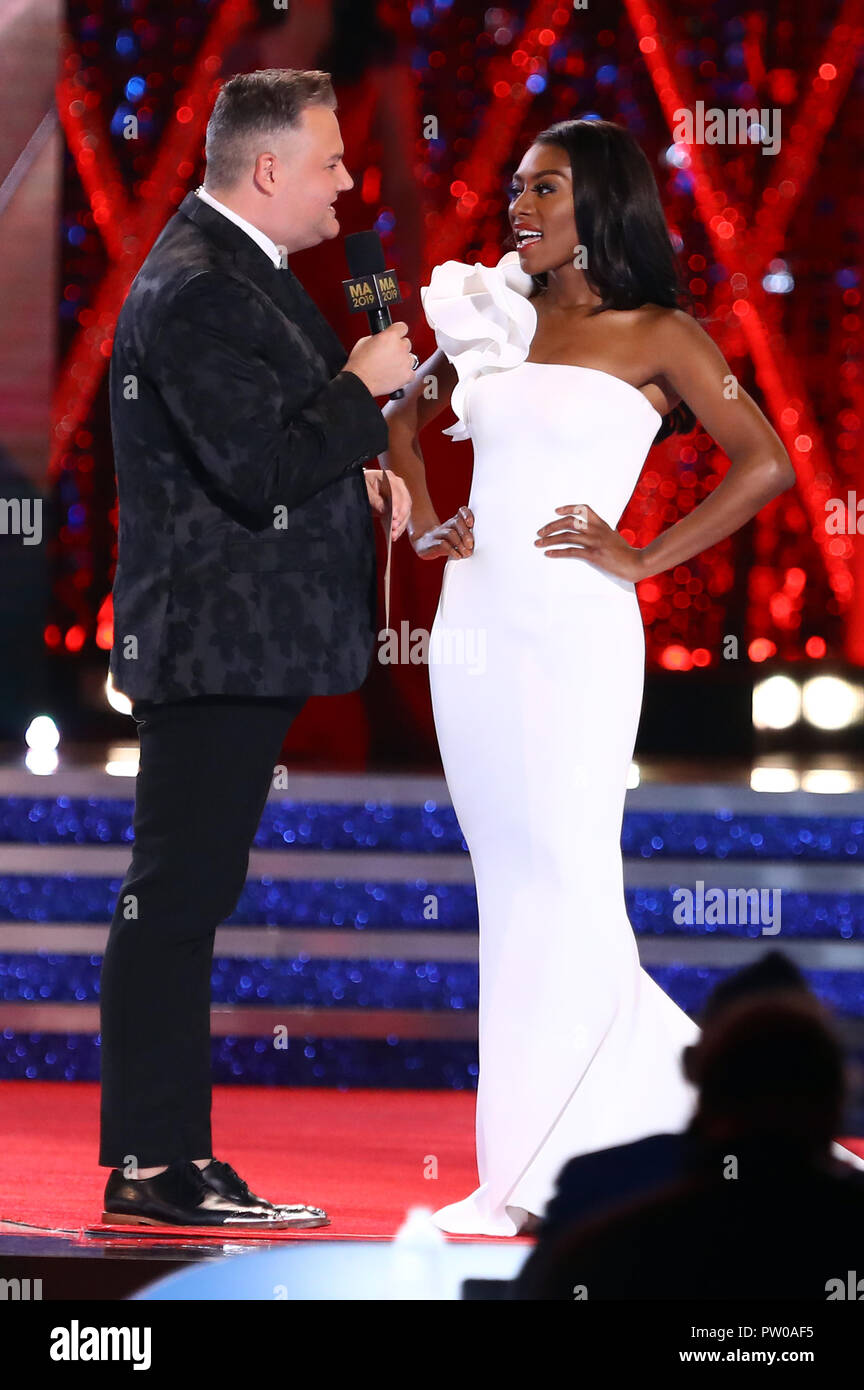 2019 Miss America Nia Imani Franklin at Jim Whelan Boardwalk Hall ...