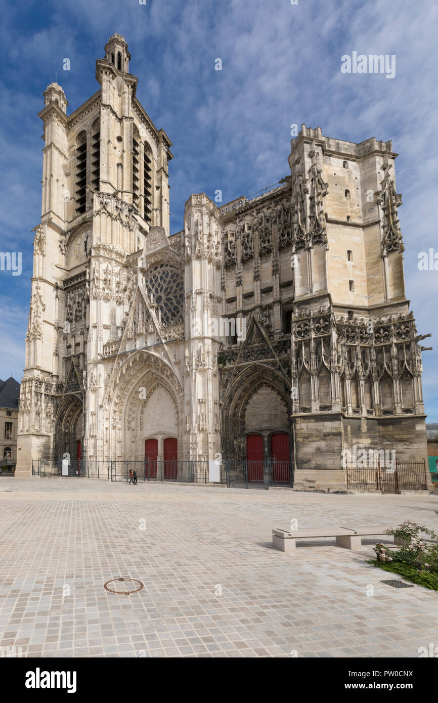 Saint Peter and Paul Cathedral at Troyes, France Stock Photo - Alamy