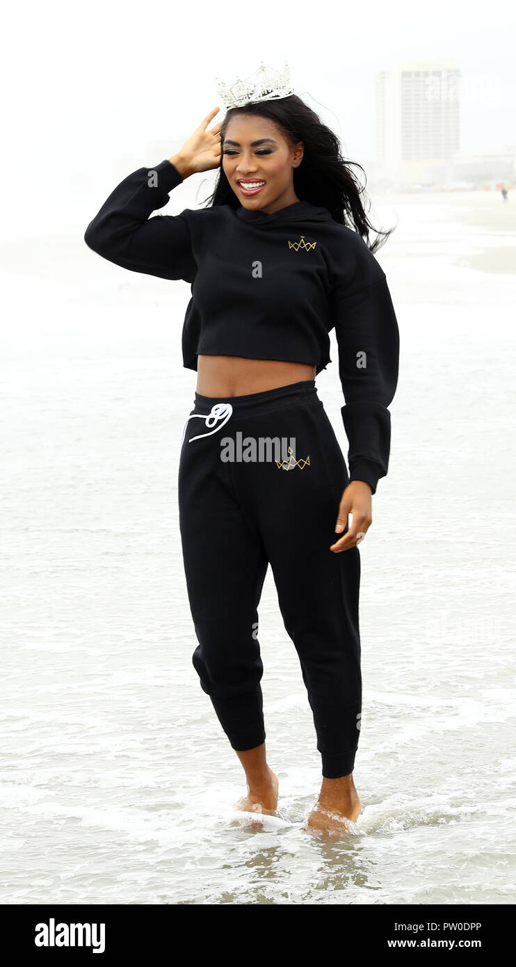 Nia imani franklin hi-res stock photography and images - Alamy