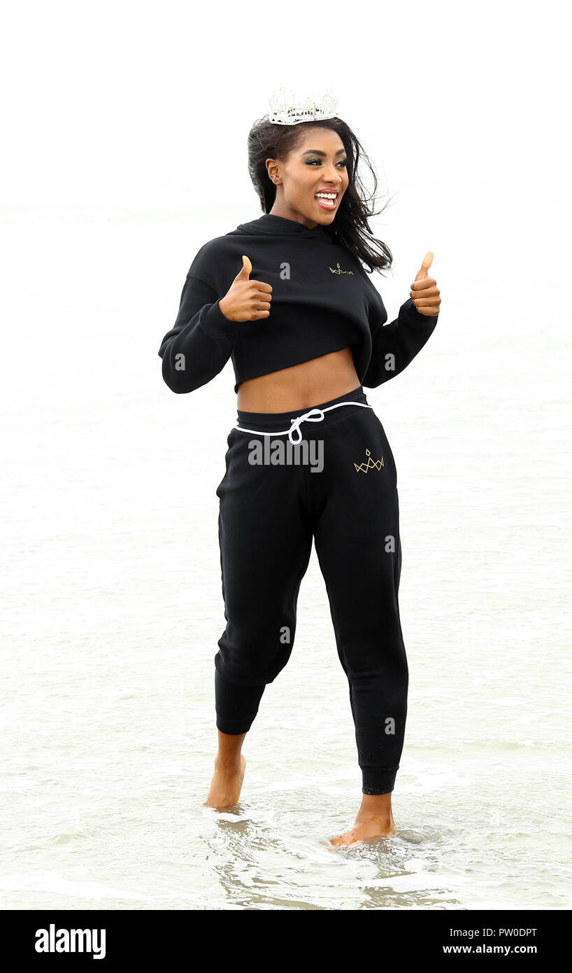 2019 Miss America Nia Imani Franklin Toe Dip At The Boardwalk Beach ...