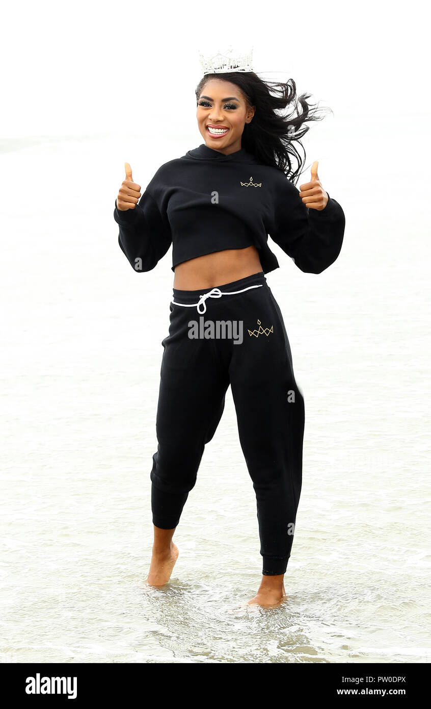 2019 Miss America Nia Imani Franklin Toe Dip At The Boardwalk Beach ...