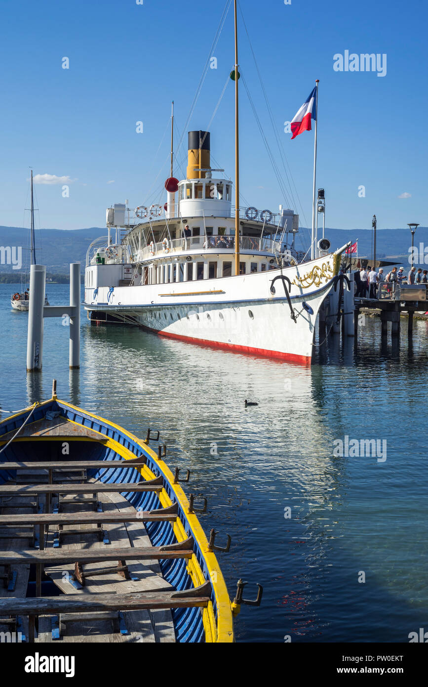 Paddle steamboat hi-res stock photography and images - Alamy