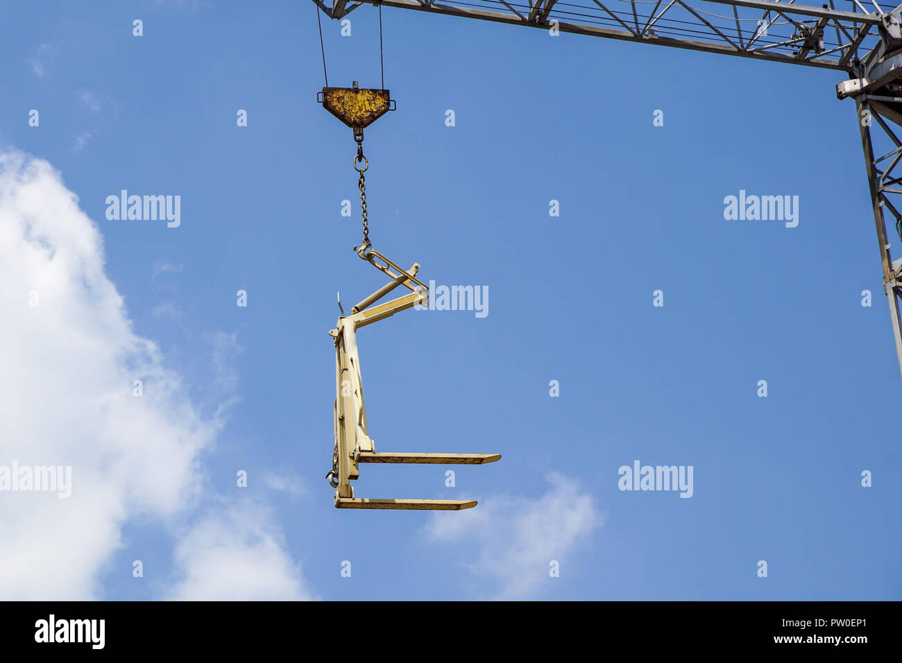 Lifting pallet hi-res stock photography and images - Alamy