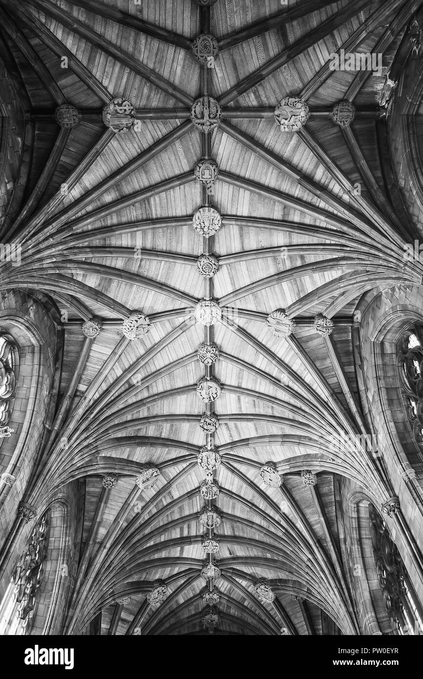 Saint mirin paisley scotland hi-res stock photography and images - Alamy