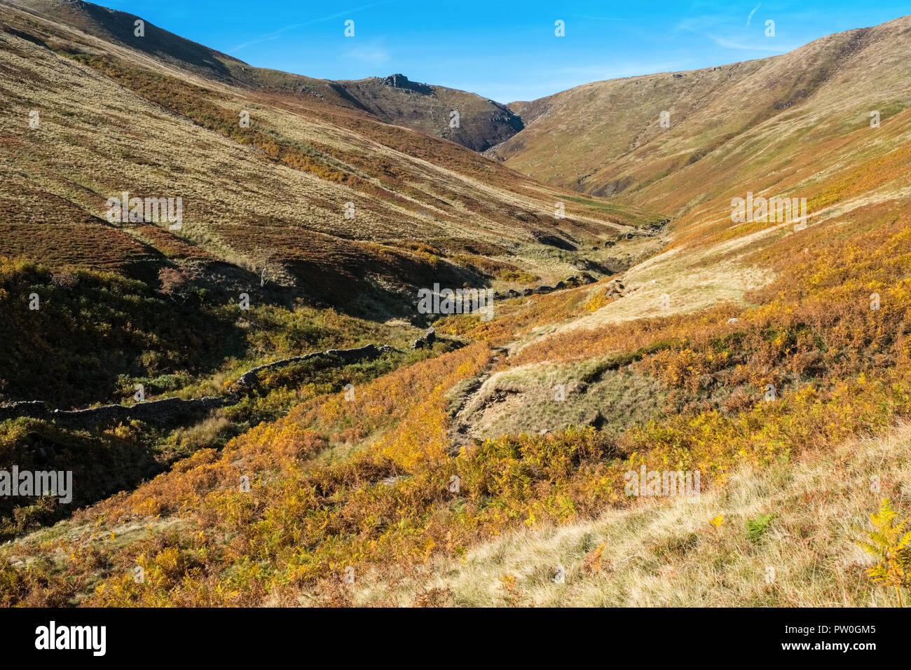 Crowden Clough leading from Barber Booth to Kinder Scout in the Peak ...