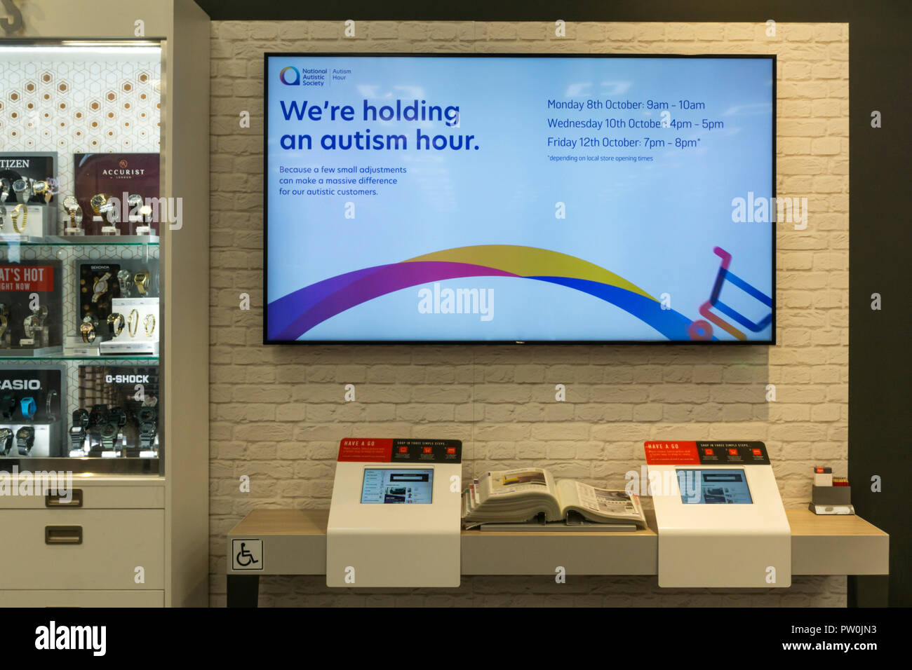 Signs of autism hi-res stock photography and images - Alamy