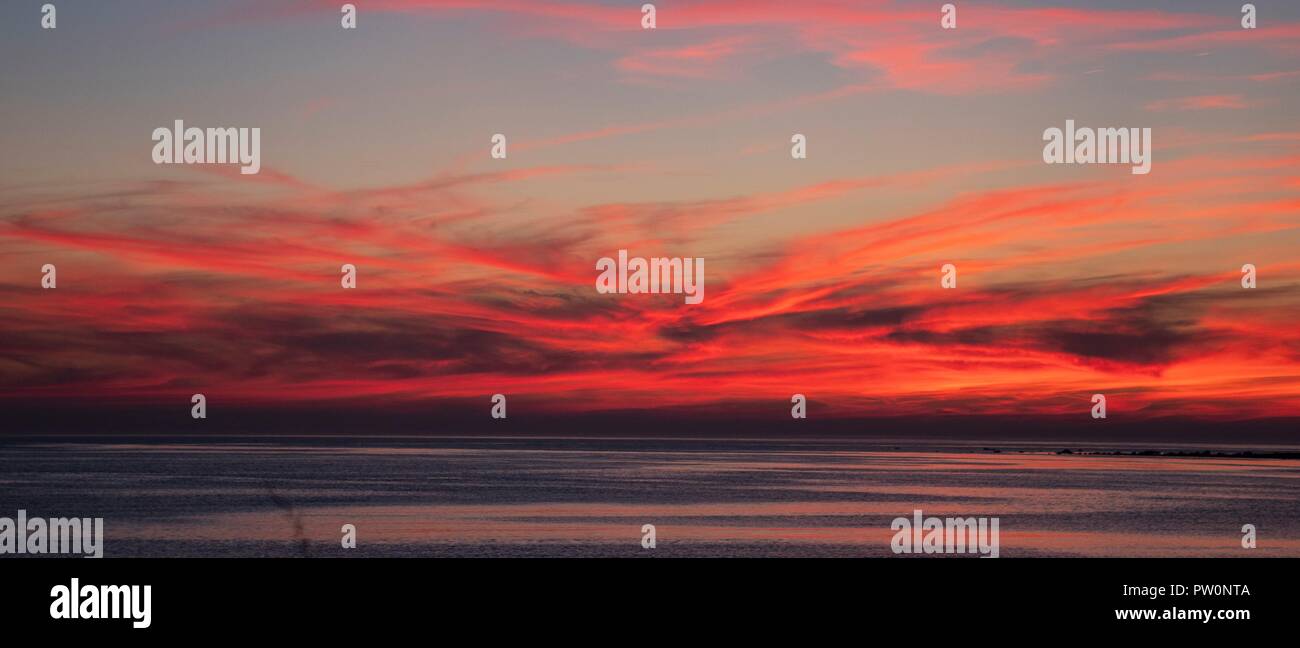 A beautiful sunset paragraph hi-res stock photography and images - Alamy