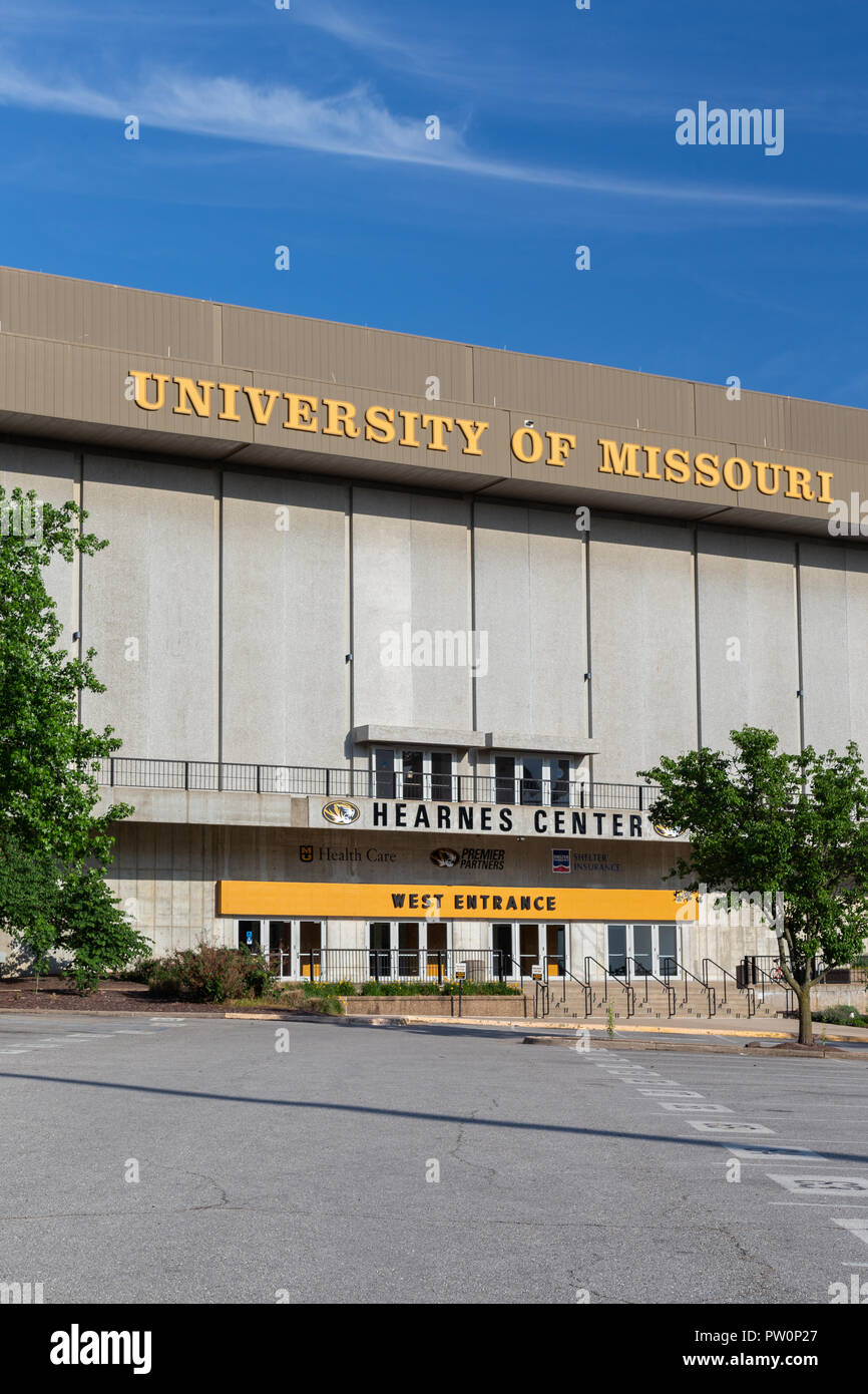 COLUMBIA, MO/USA - JUNE 8 , 2018: Hearnes Center Arena on the campus of ...