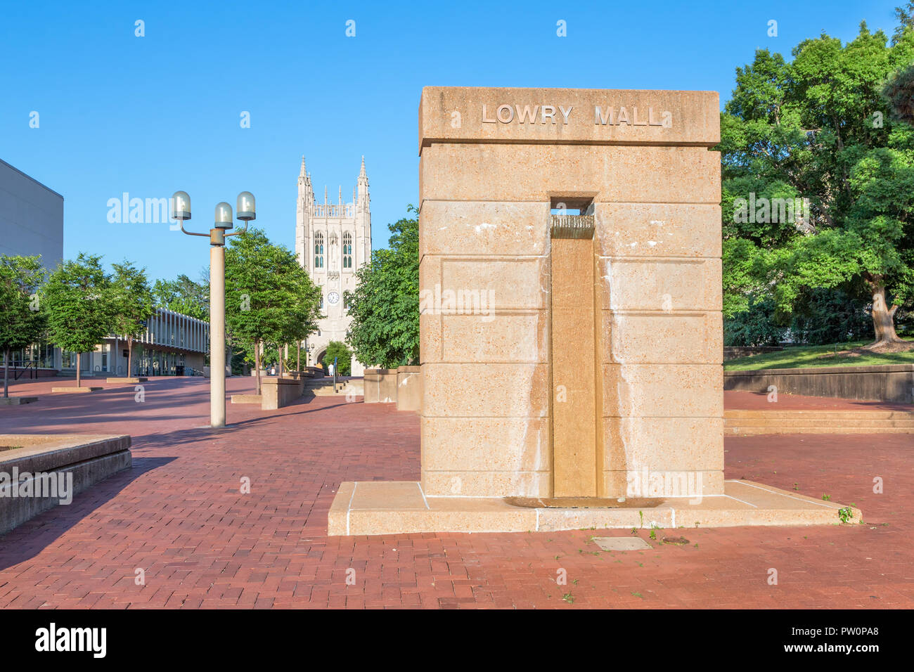 COLUMBIA, MO/USA - JUNE 8 , 2018: Lowry Mall entrance on the campus of ...