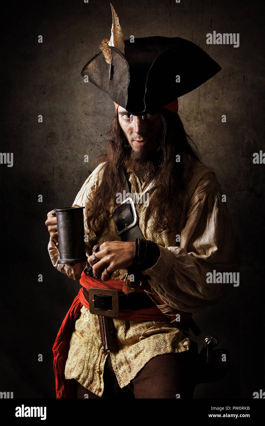 Man adventurer look portrait hi-res stock photography and images - Alamy