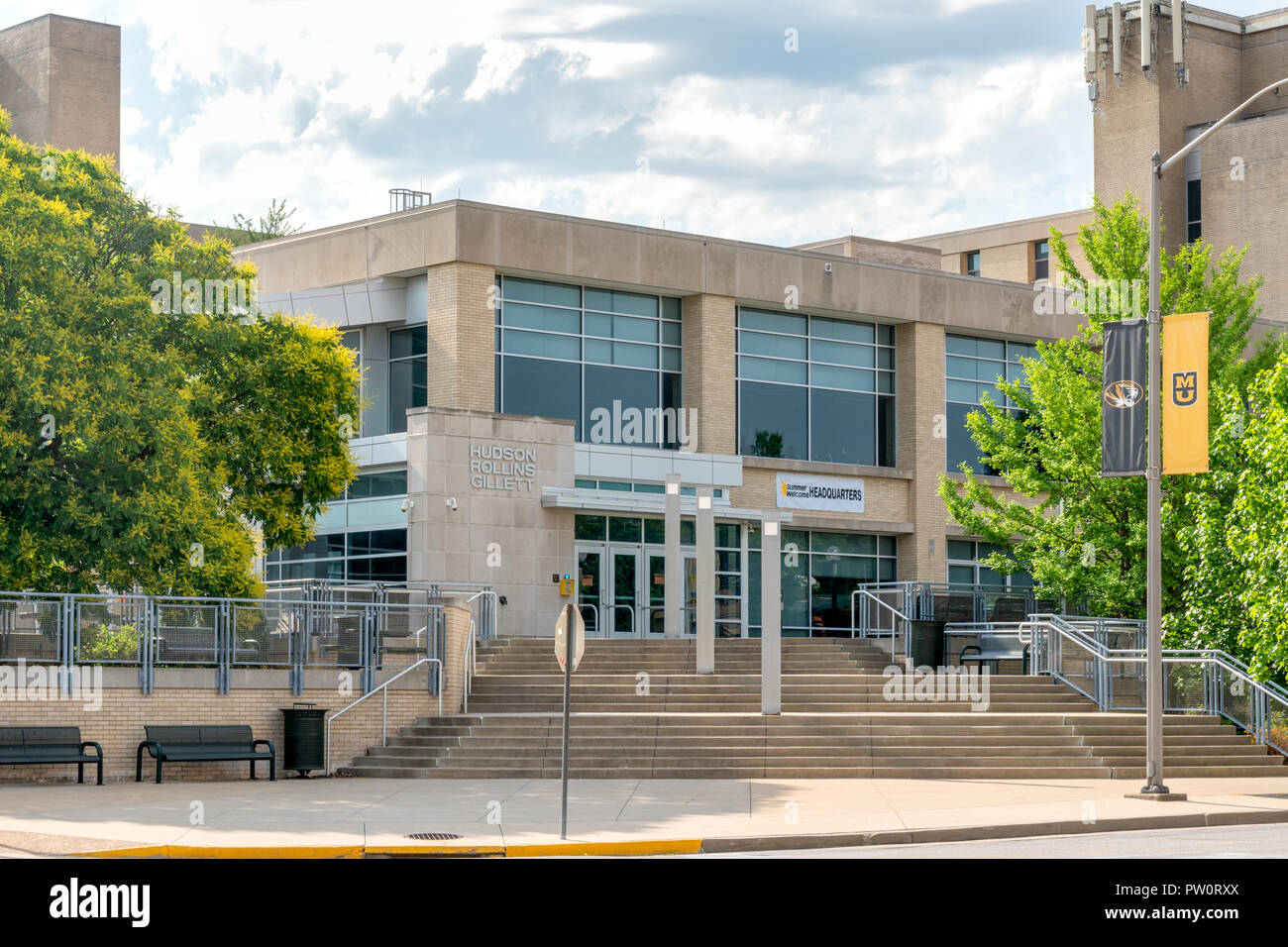 Residence hall hi-res stock photography and images - Alamy