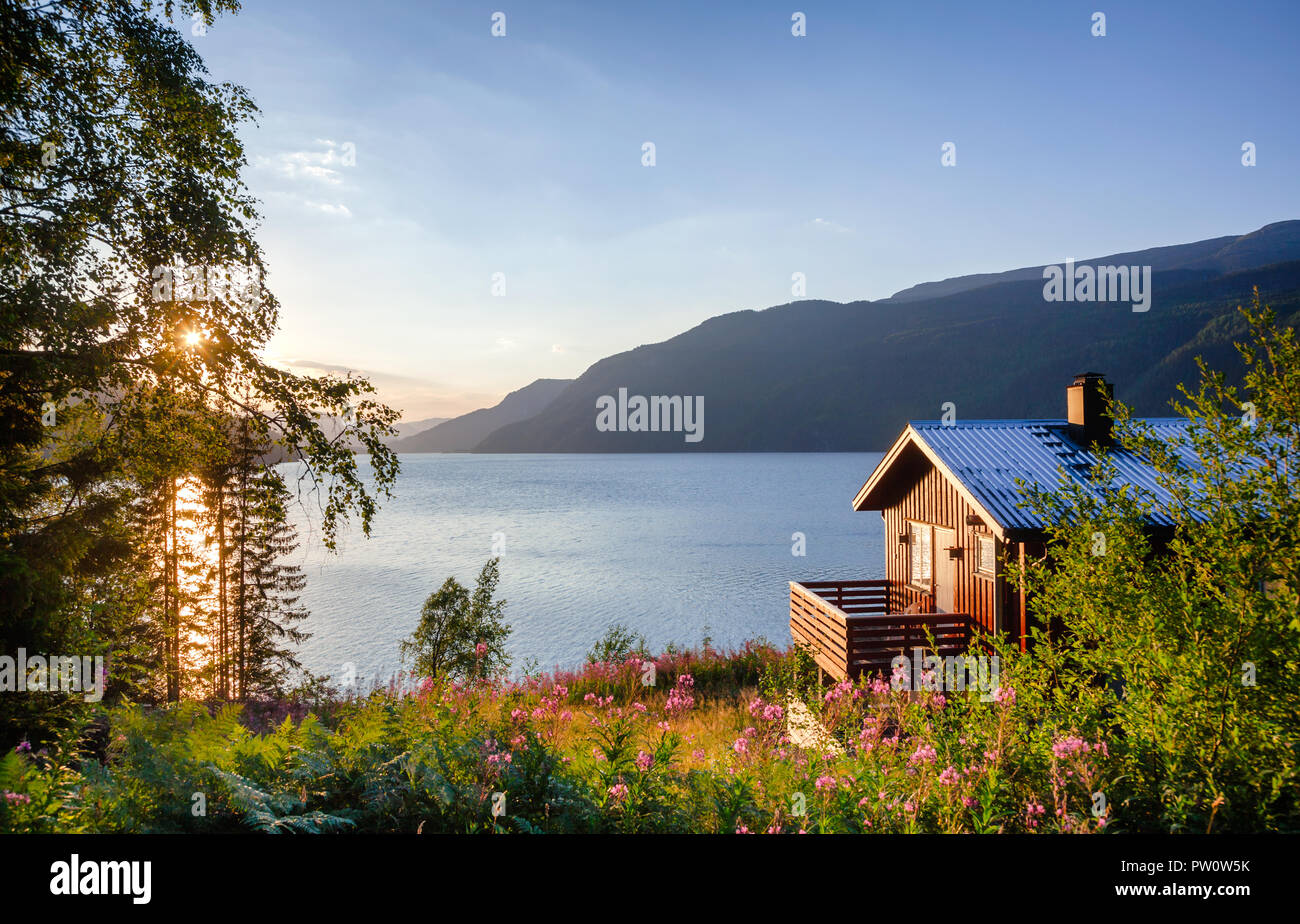 Hut hytte hi-res stock photography and images - Alamy