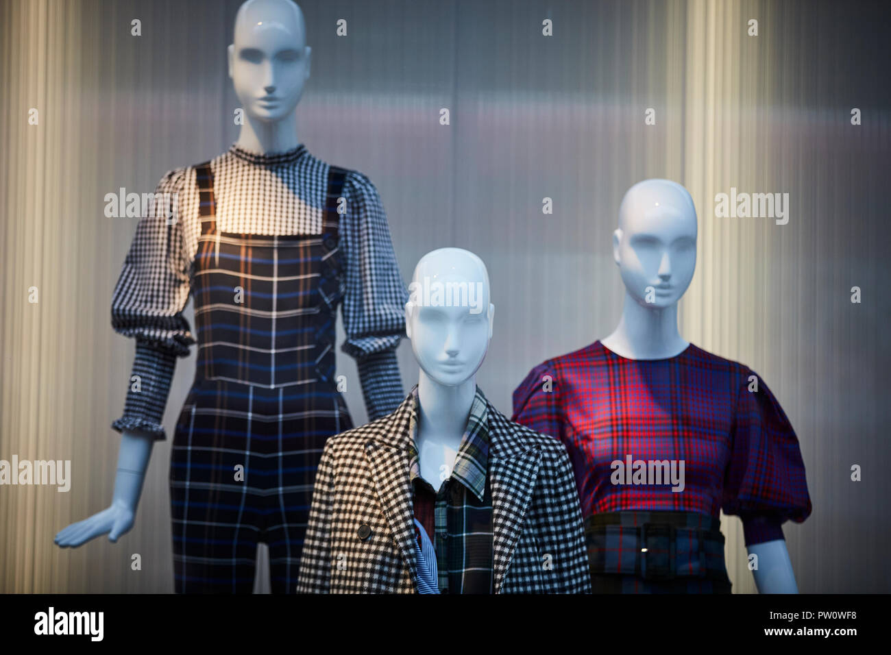 shop window with mannequins Stock Photo - Alamy