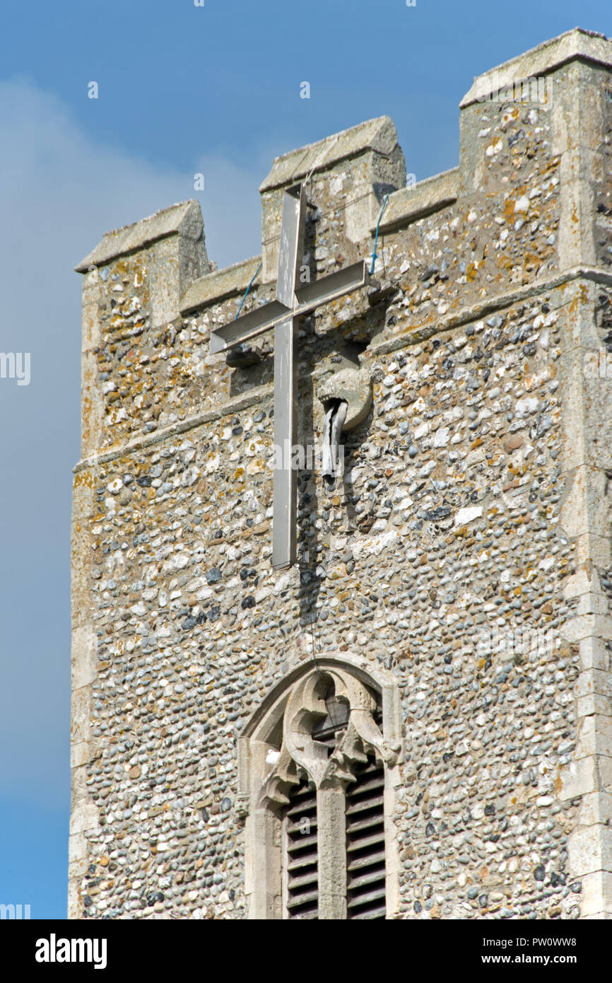 Pakefield parish church on the cliff hi-res stock photography and ...