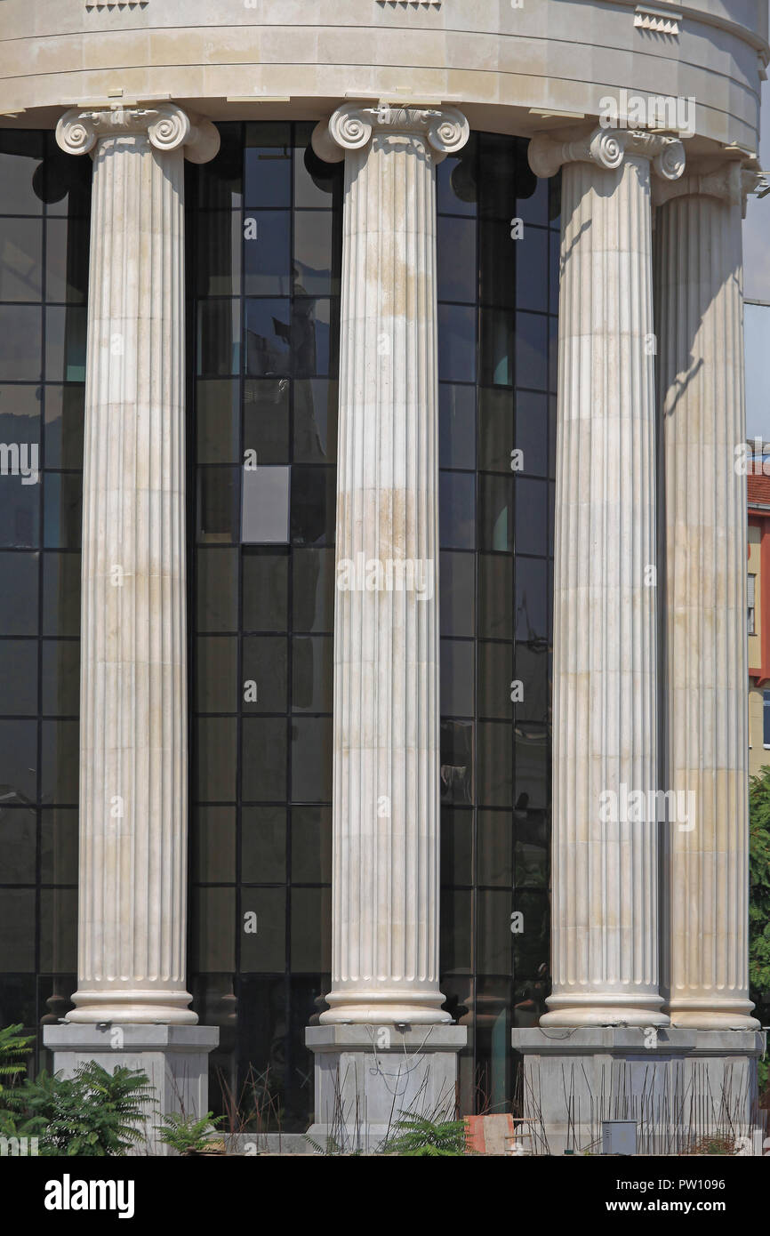 Columns of the ionic order hi-res stock photography and images - Alamy