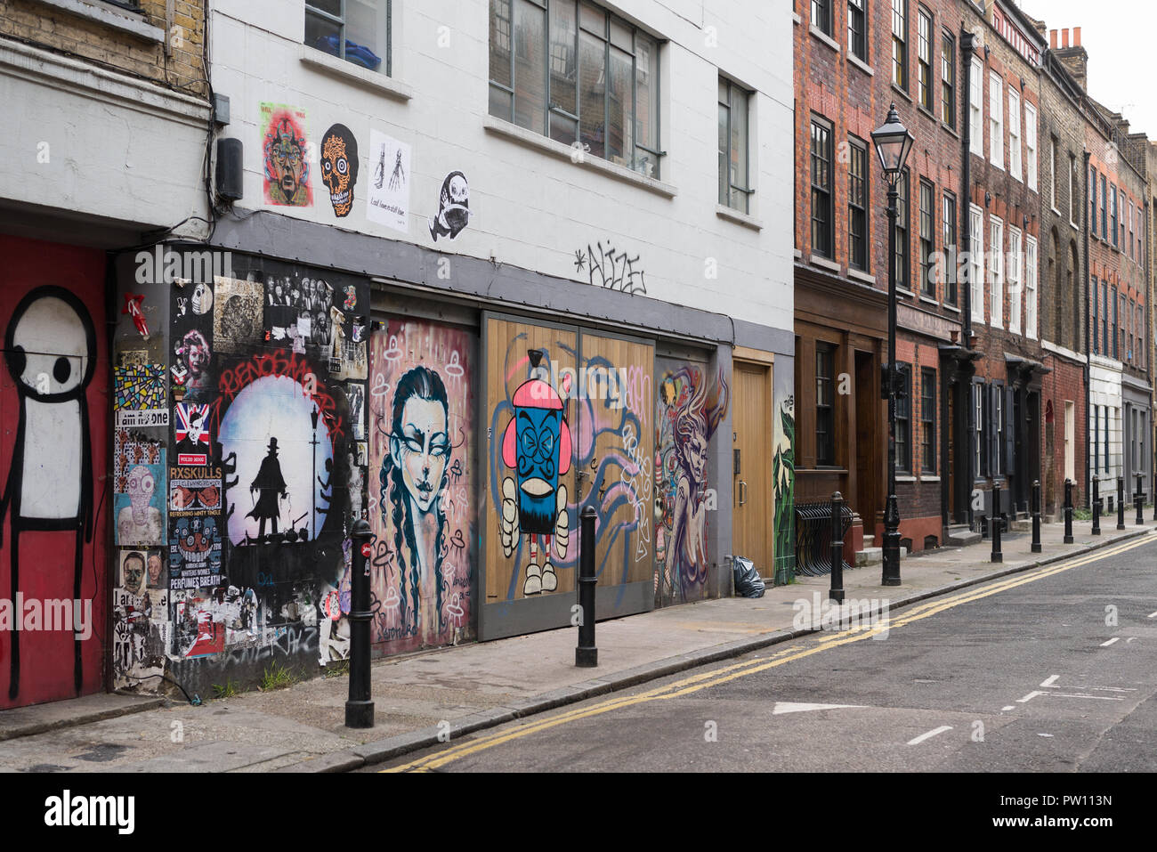 Georgian terraced buildings in Princelet Street, Spitalfields, London ...