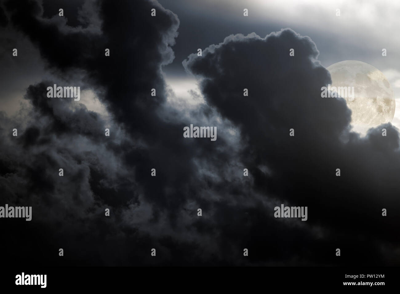 Full moon behind clouds night hi-res stock photography and images - Alamy