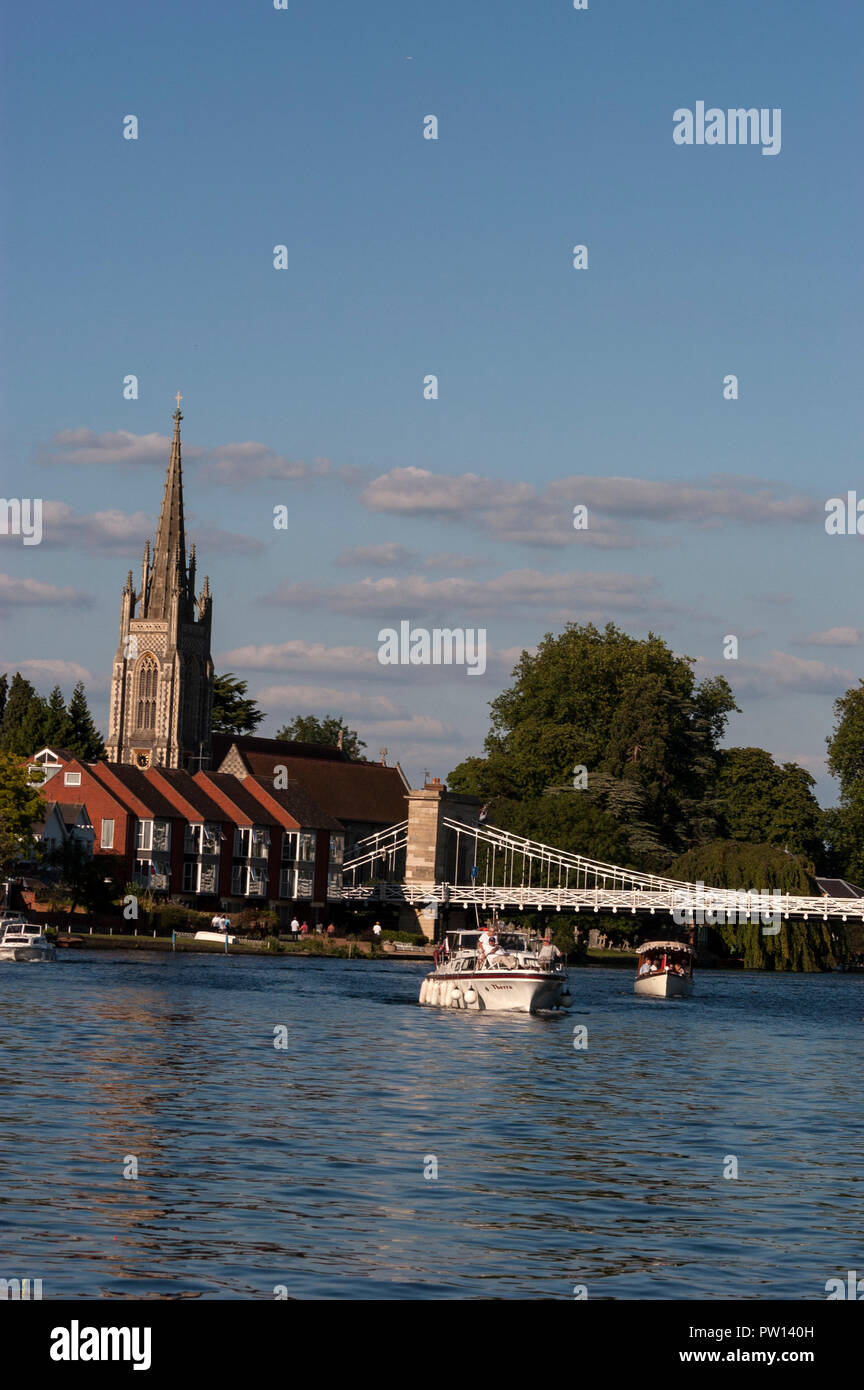 Crusing on the river Thames at Marlow in Buckinghamshire, Britain The ...