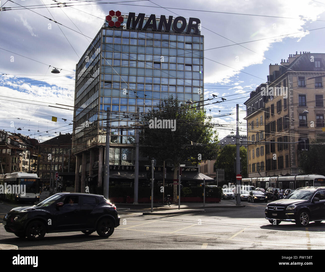 Manor logo hi-res stock photography and images - Alamy