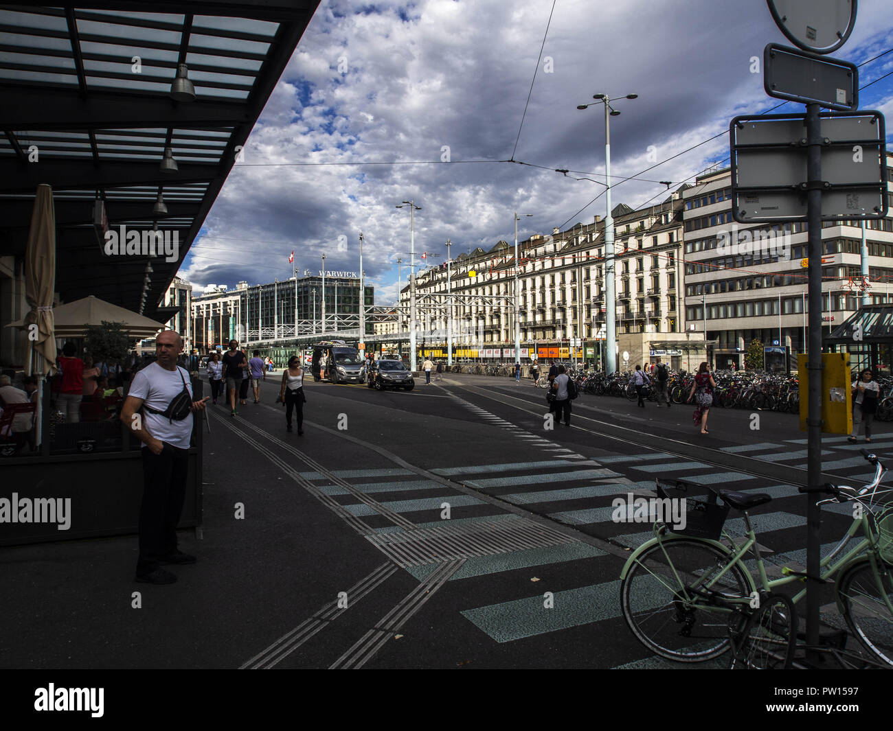 Geneva, Switzerland. 22nd Sep, 2018. People are seen walking in the ...