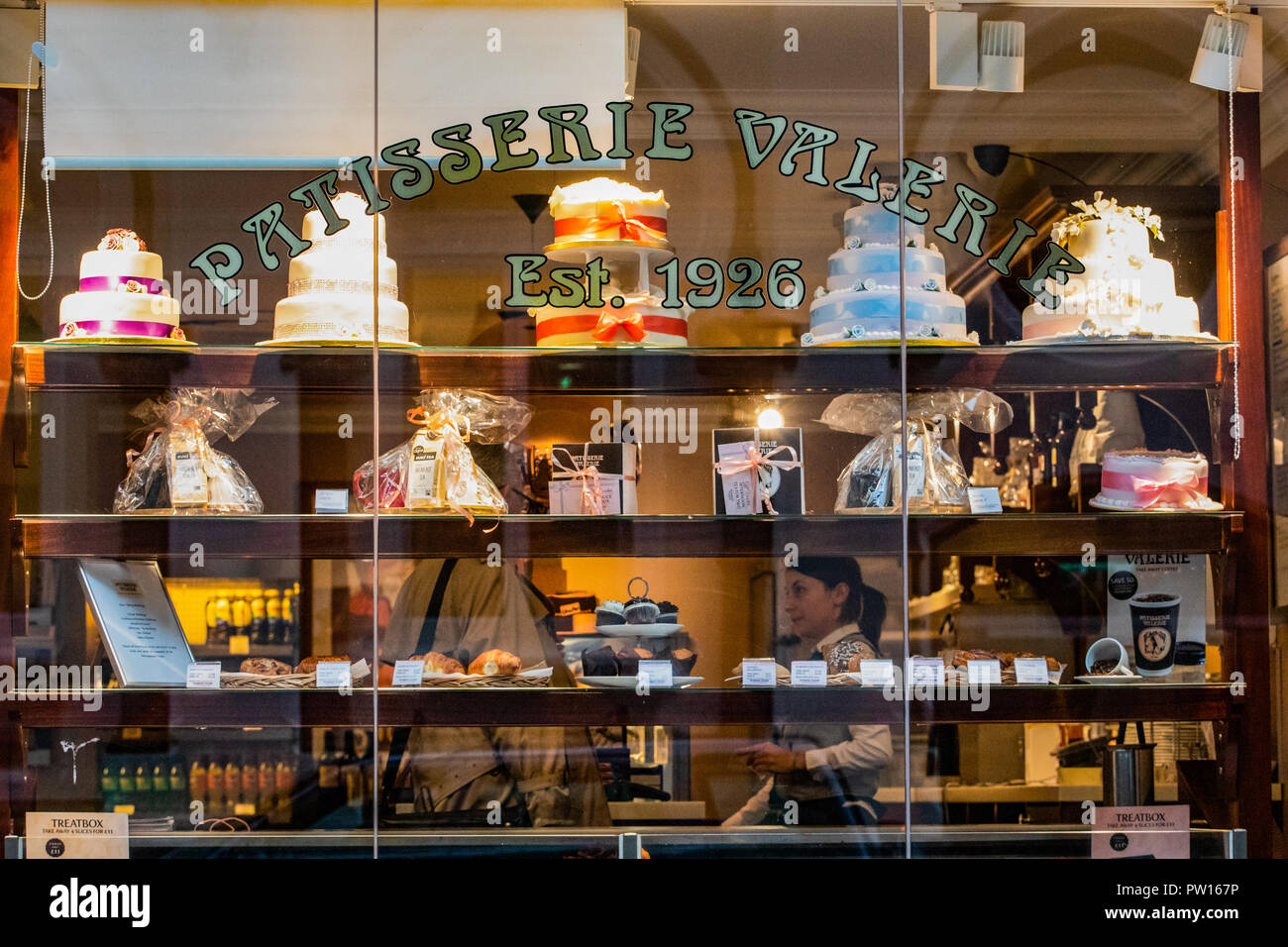 Patisserie valerie store hi-res stock photography and images - Alamy