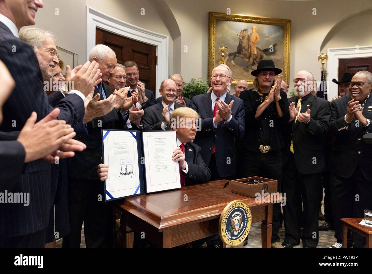 Donald j trump signature hi-res stock photography and images - Alamy