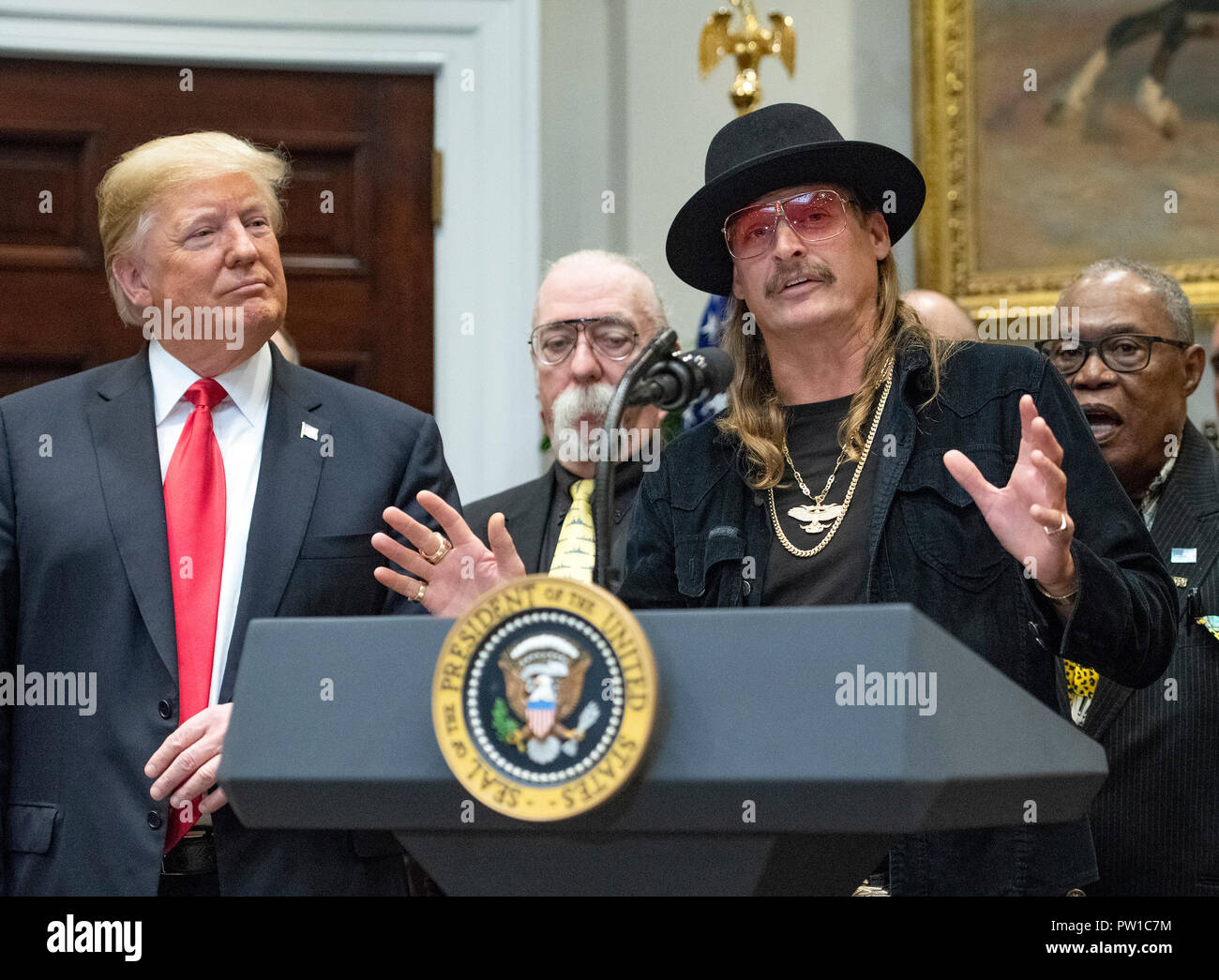 Orrin hatch hi-res stock photography and images - Alamy