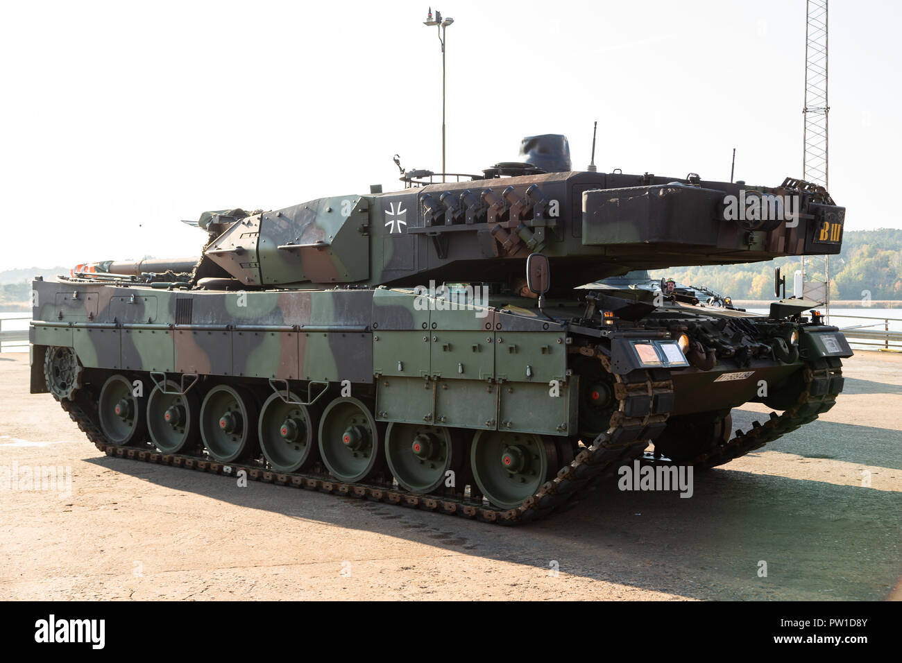 A leopard 2 tank hi-res stock photography and images - Alamy