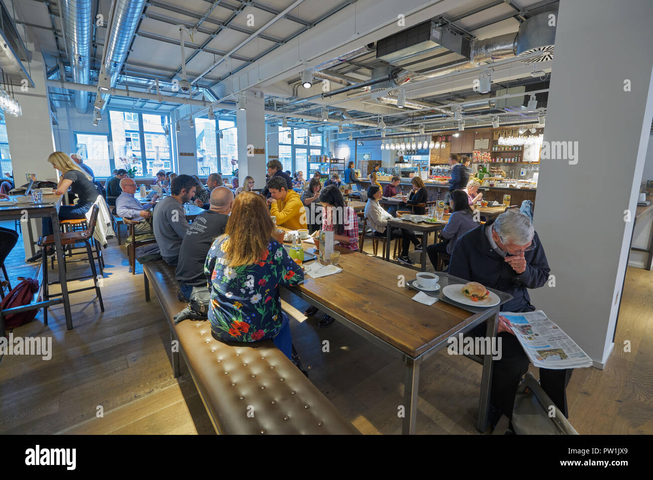Foyles cafe hi-res stock photography and images - Alamy