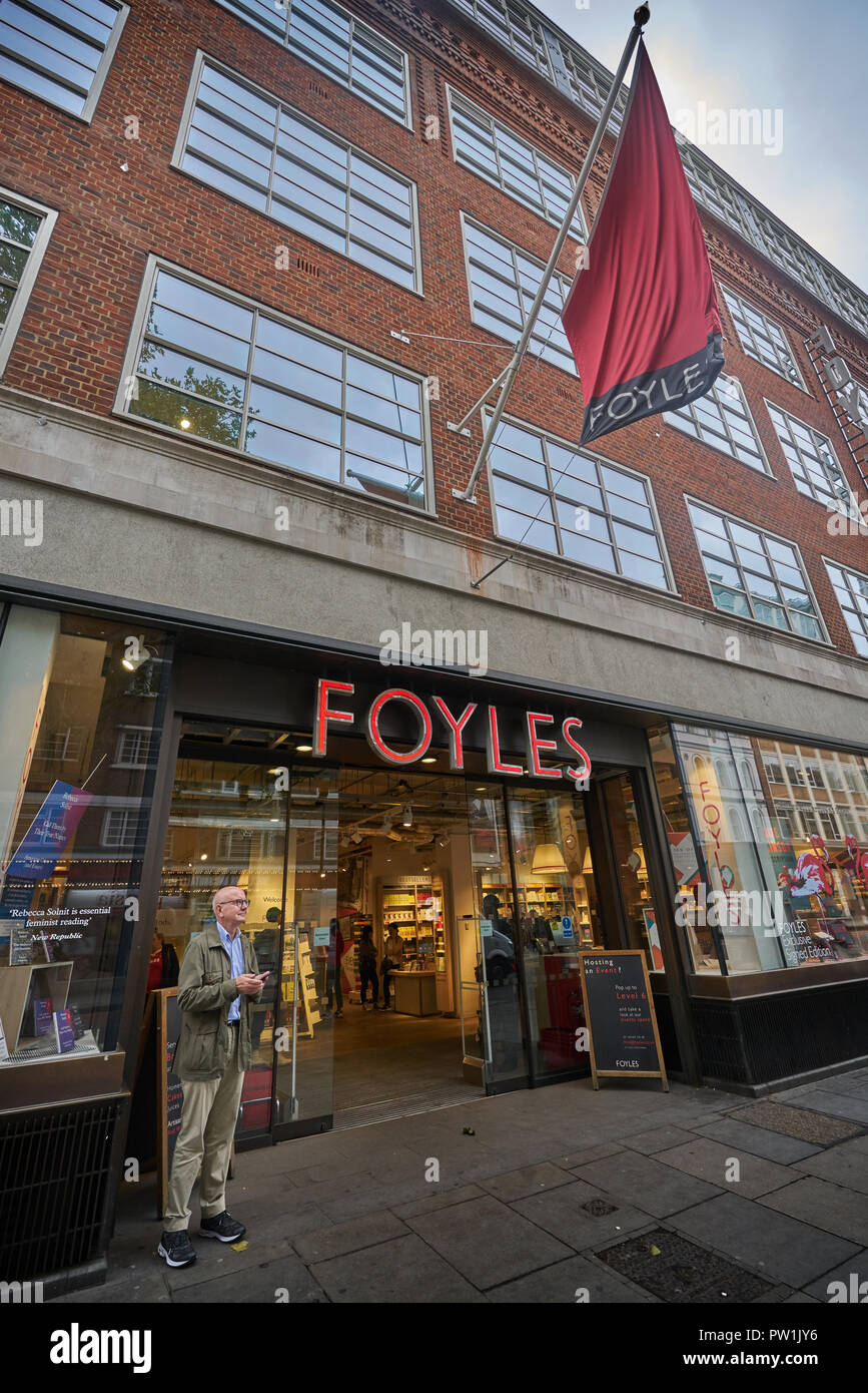 foyles book store Stock Photo - Alamy