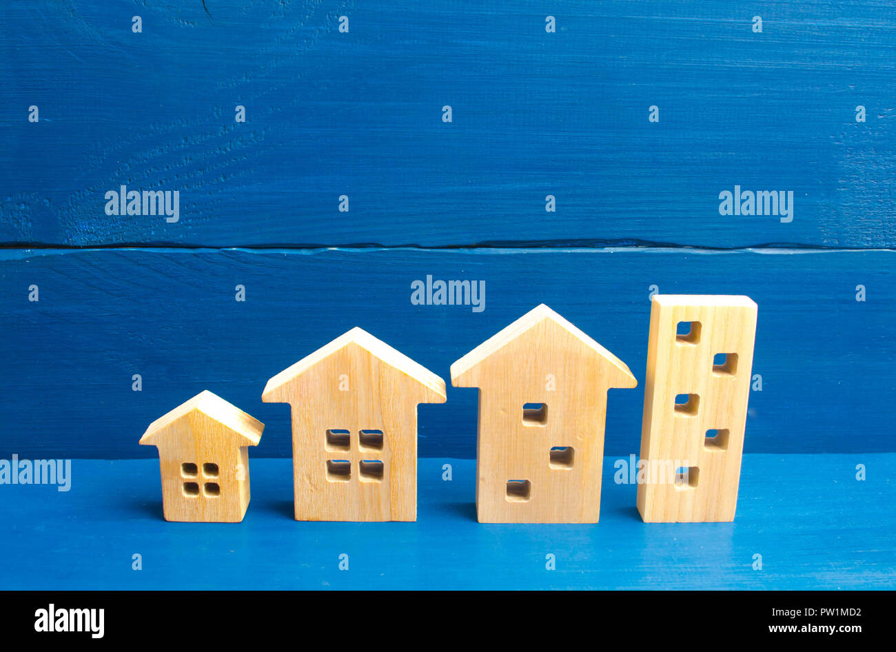 City population density chart hi-res stock photography and images - Alamy