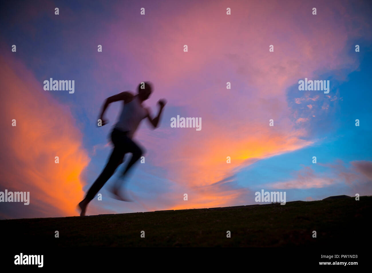 Blur man running silhouette hi-res stock photography and images - Alamy