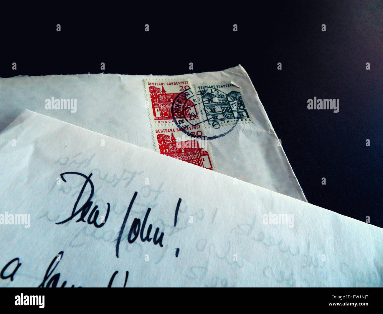 hand written letters from abroad starting with Dear John Stock Photo ...