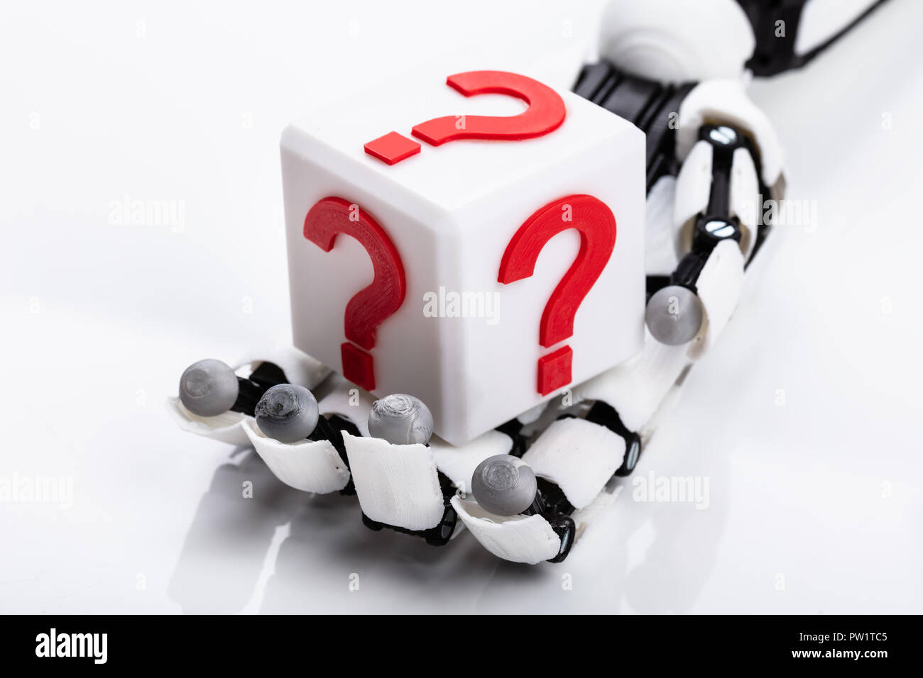 Question mark block hi-res stock photography and images - Alamy