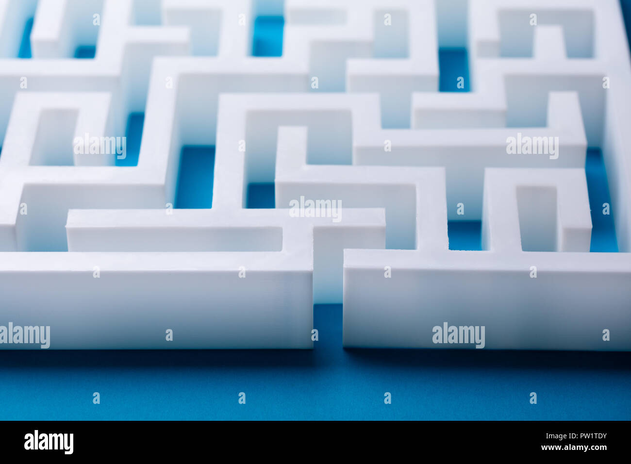 Overhead View Of Abstract Empty White Labyrinth Stock Photo - Alamy