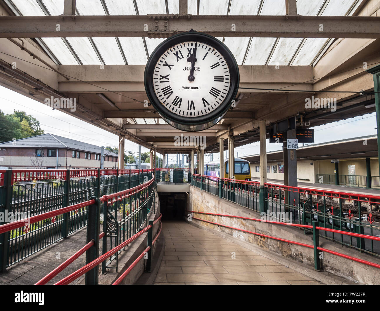 Carnforth station clock hi-res stock photography and images - Alamy