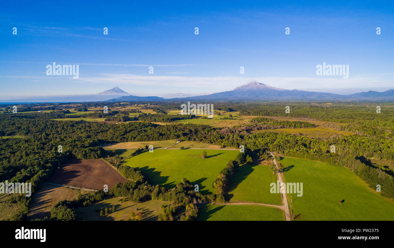 Farms with view to the Calbuco Volcano, two days after the eruption in ...