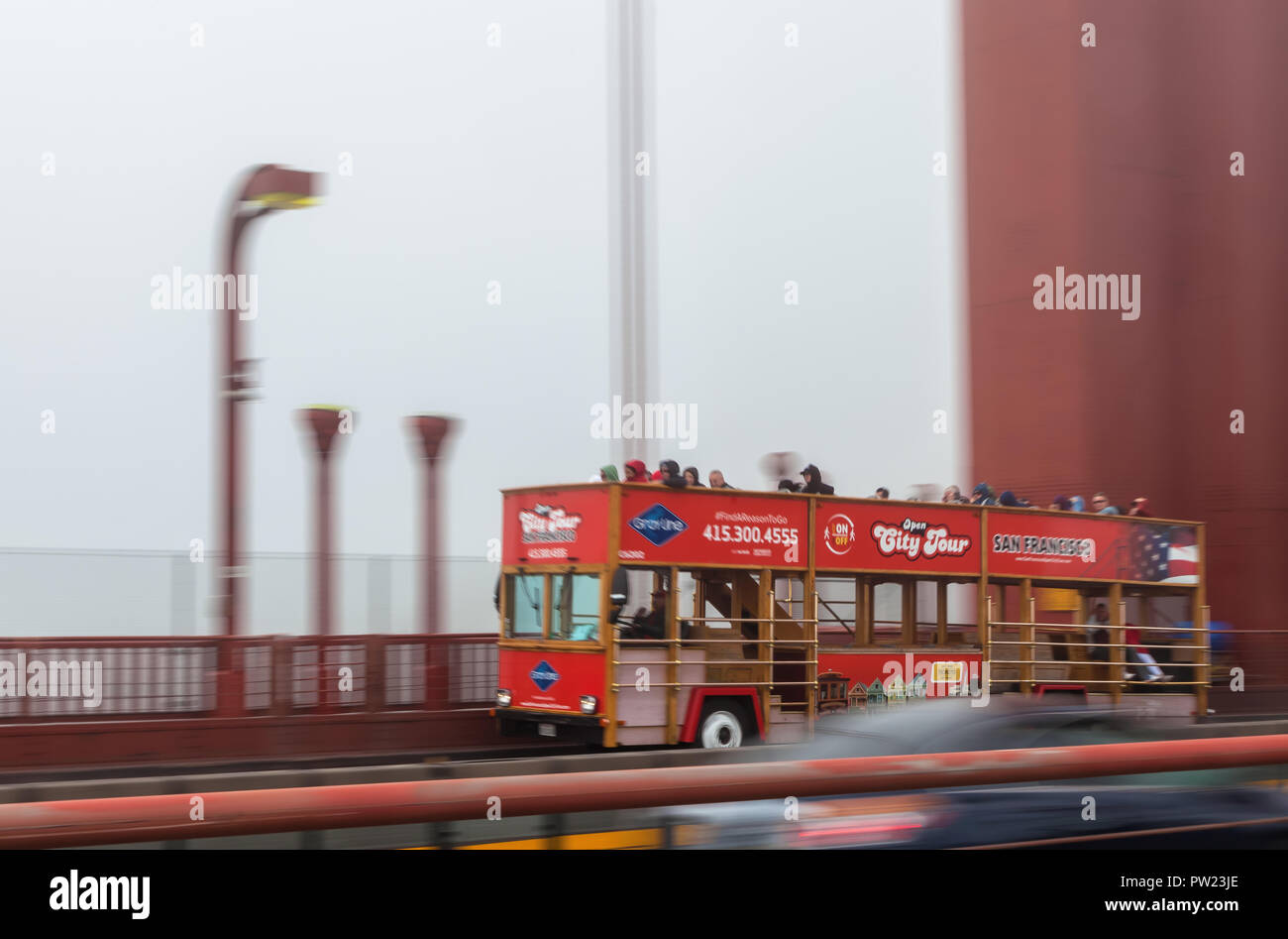 San francisco city tour bus hi-res stock photography and images - Alamy