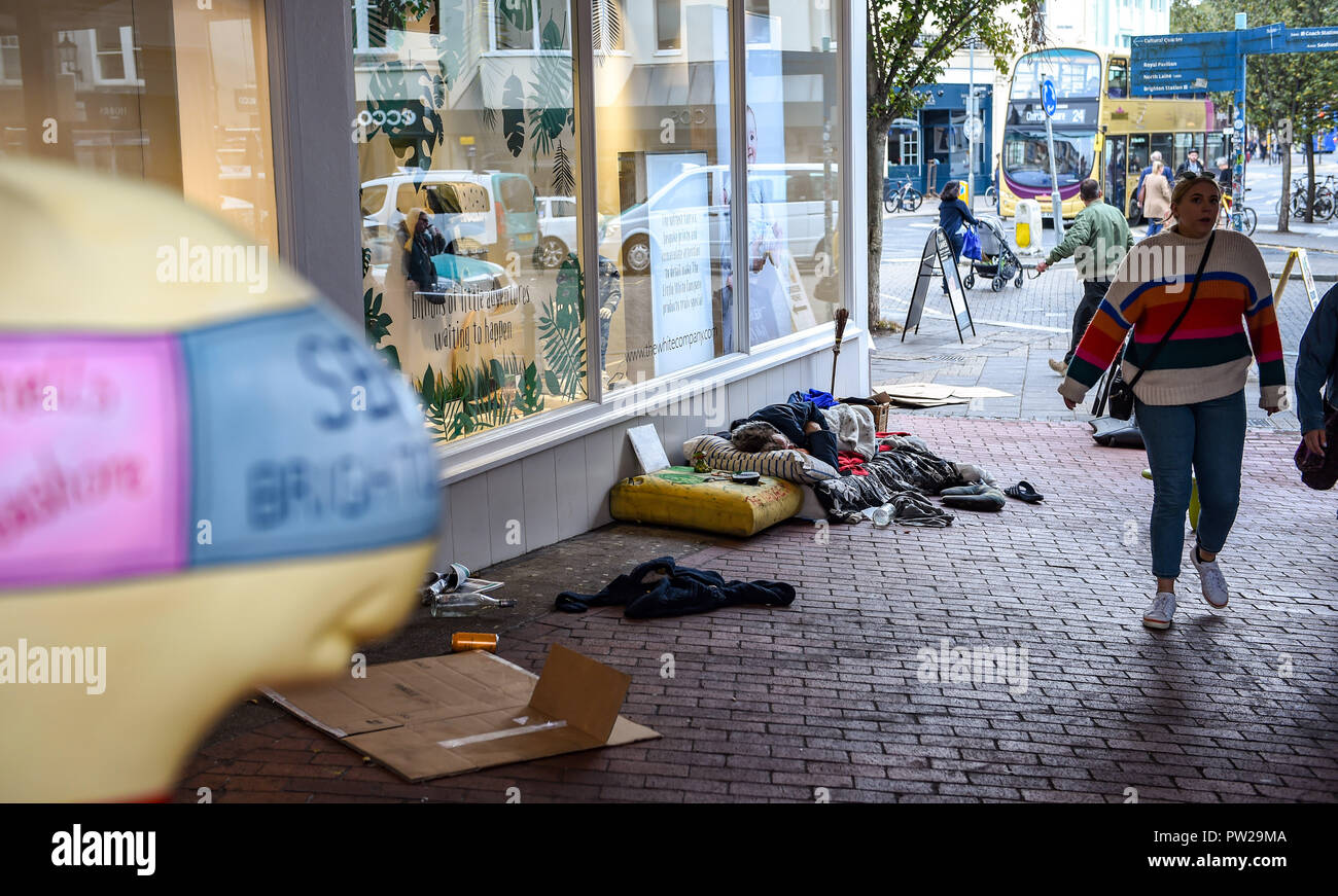 Uk poverty hi-res stock photography and images - Alamy