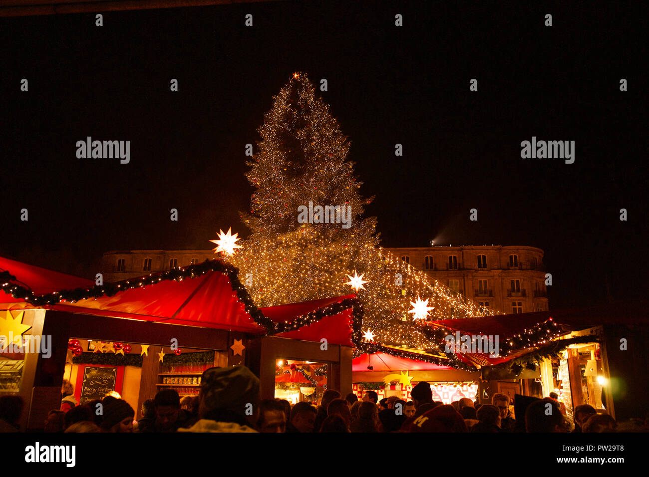Most famous cologne christmas market beside the the world heritage ...