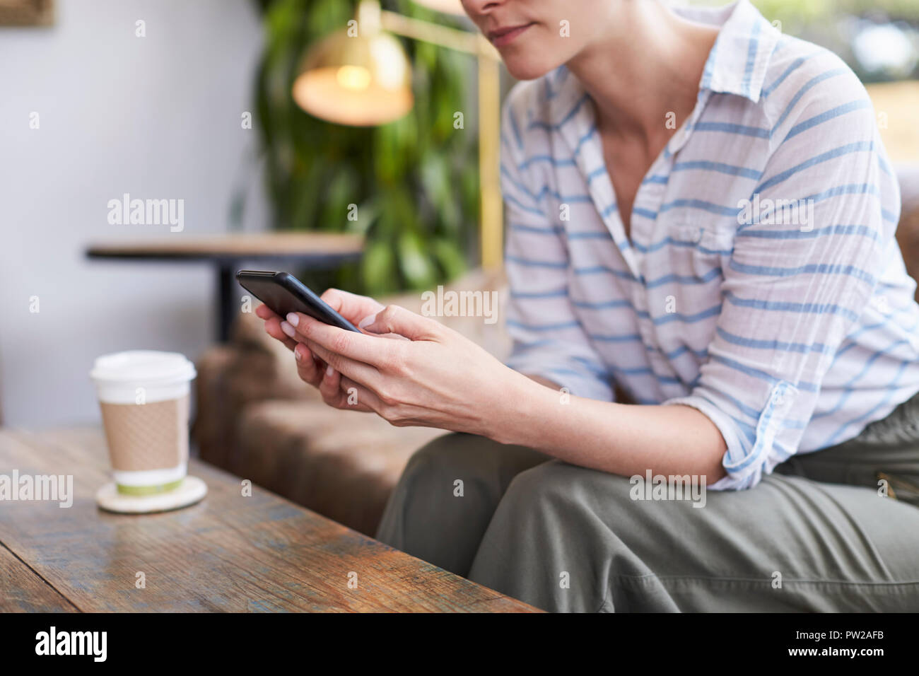 Business woman mid section hi-res stock photography and images - Alamy