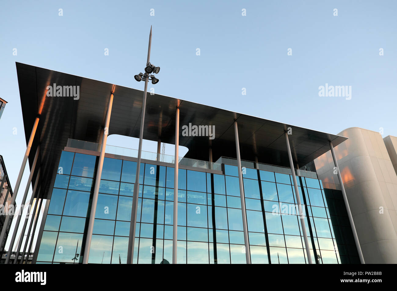 New BBC Cardiff Foster & Partners building opposite Cardiff Railway ...