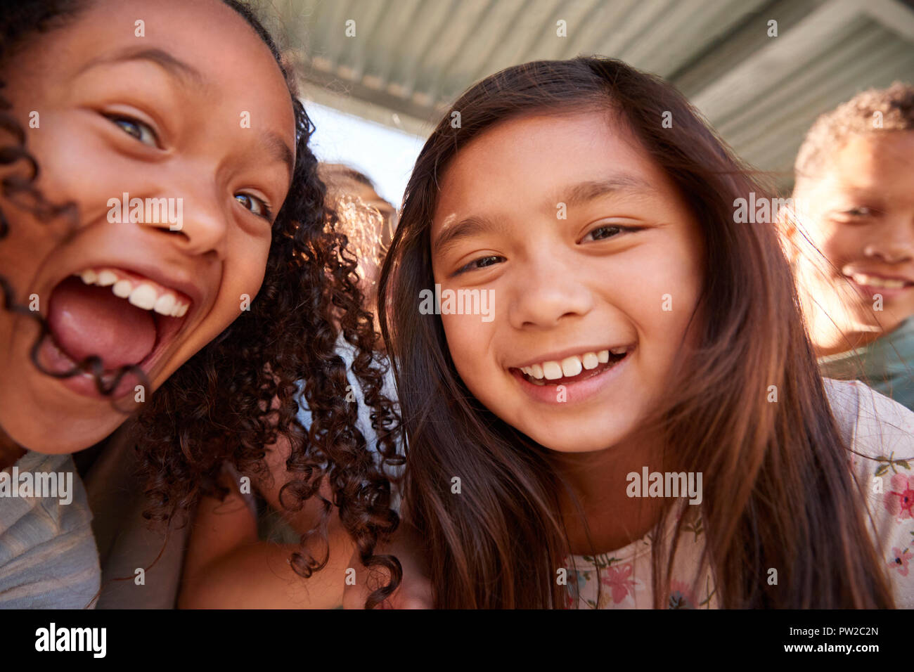 Chinese schoolgirls hi-res stock photography and images - Alamy