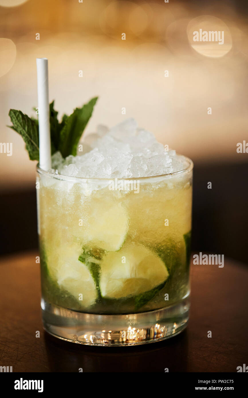 Mojito cocktail on bar hi-res stock photography and images - Alamy