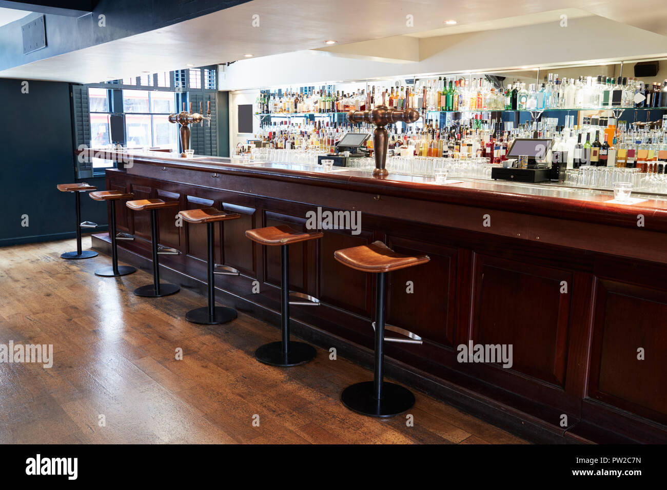 Empty bar stools hi-res stock photography and images - Alamy Empty bar stools hi-res stock photography and images - Alamy
