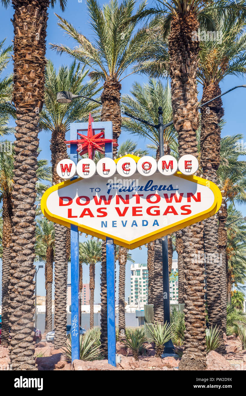 Welcome to downtown las vegas sign hi-res stock photography and images ...