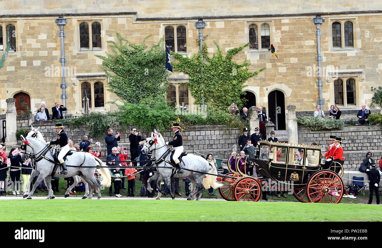Short carriage procession around windsor hi-res stock photography and ...